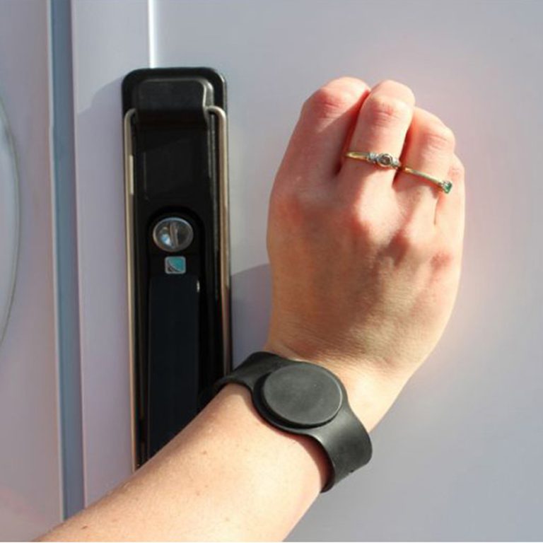CAMEC KEYLESS ENTRY ADJUSTABLE WRIST BAND | RV Locks Australia